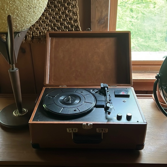 Crosley | Portable Audio & Video | Crosley Record Player Radio Cr6249a ...